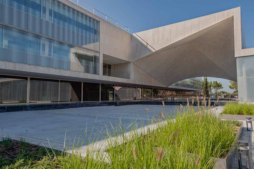 Guide to interpreting business school rankings